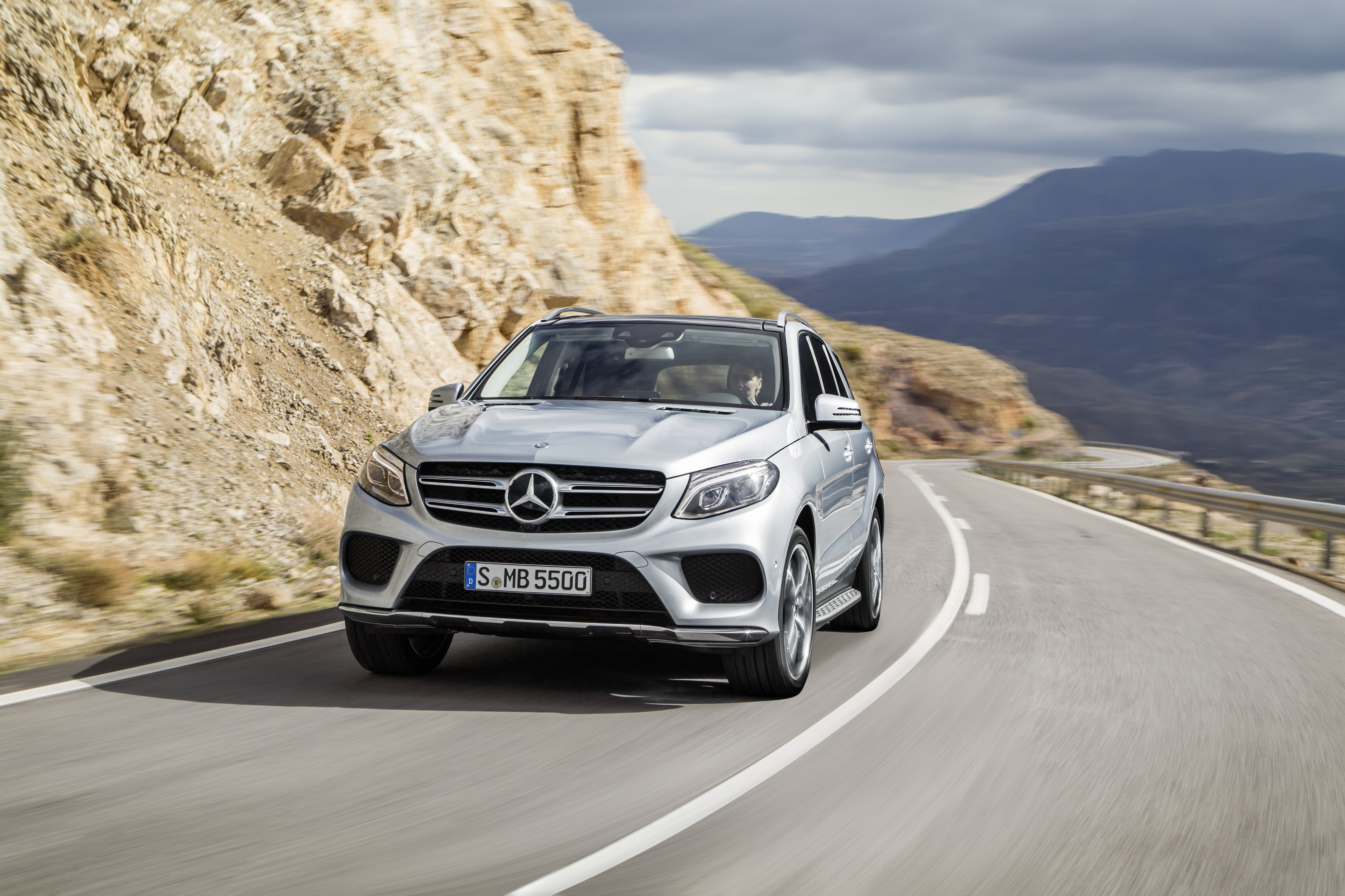 Acquire | Mercedes adds an electrified V8 to the GLE lineup