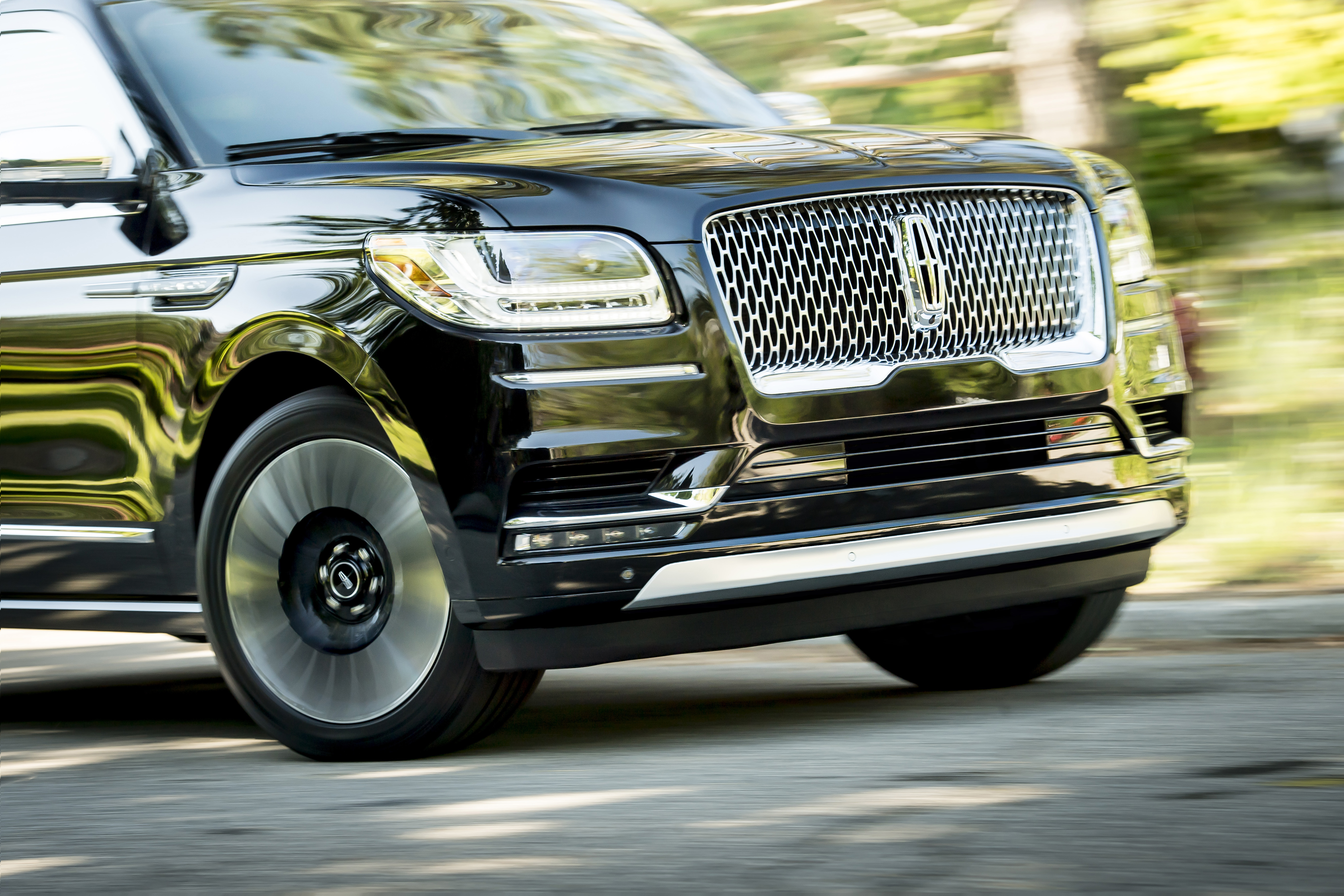 Acquire | Lincoln debuts the Navigator L