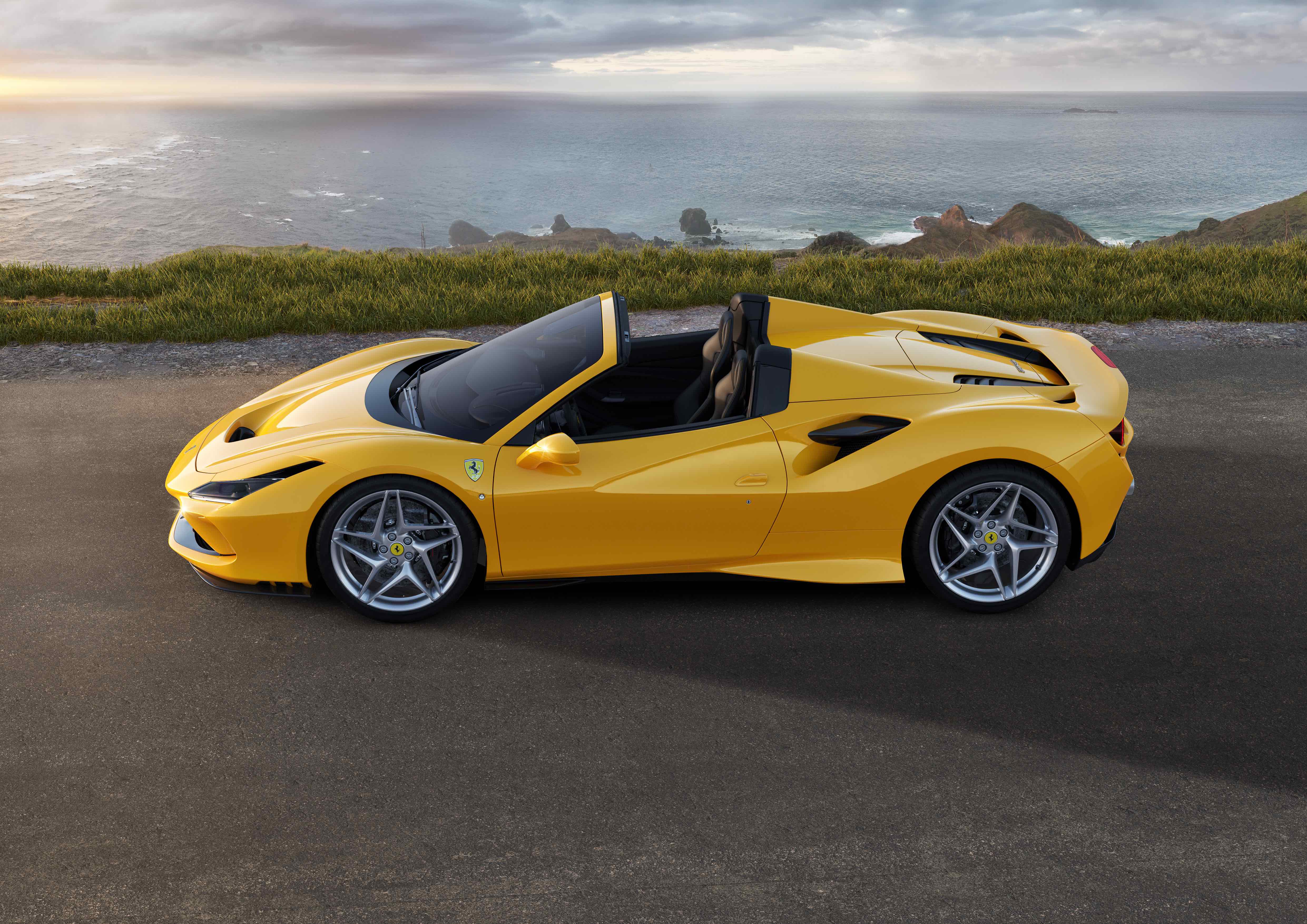 Acquire | Ferrari reveals the 710-hp F8 Spider
