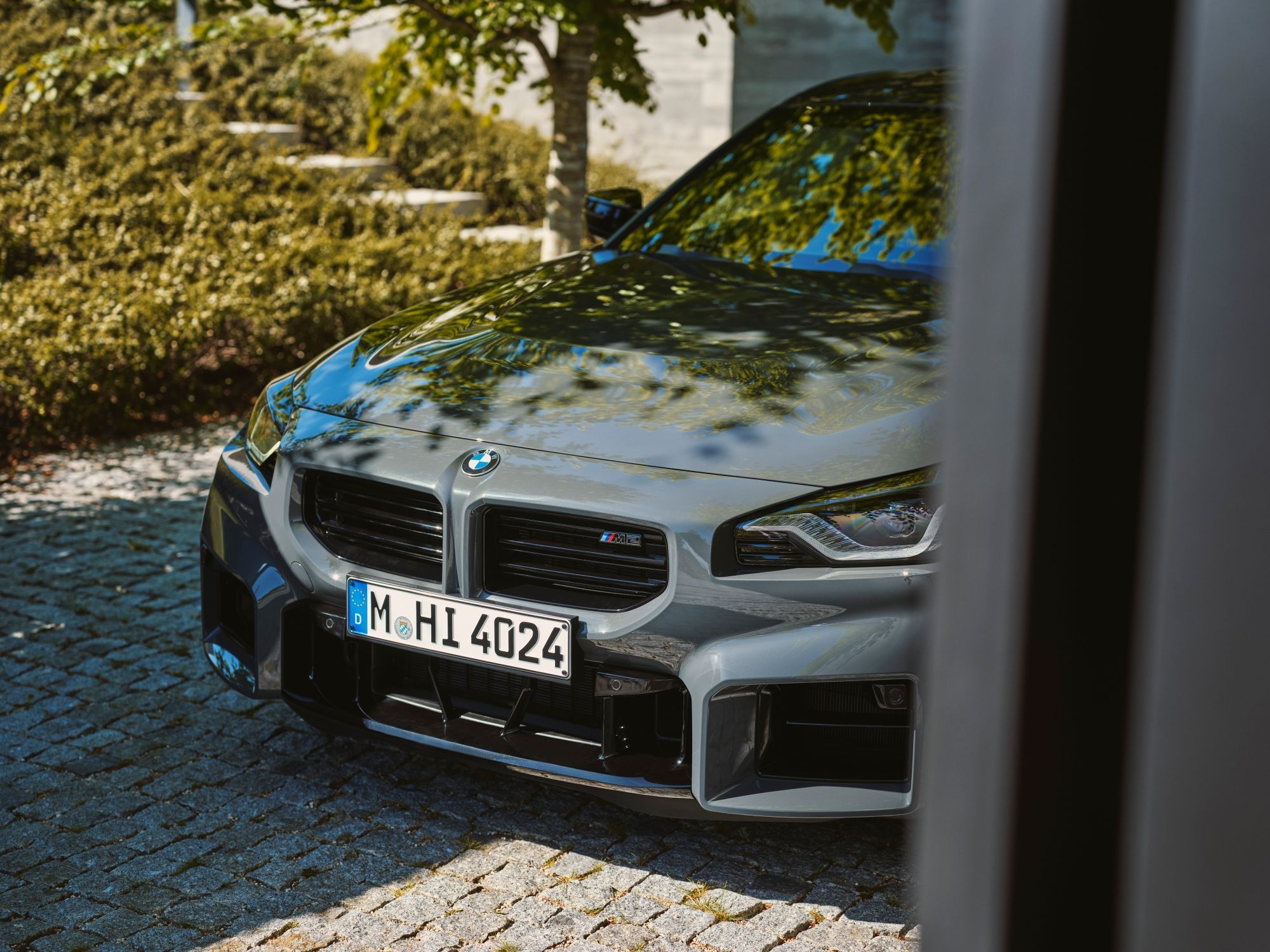 Acquire | BMW unveils the 365-hp M2