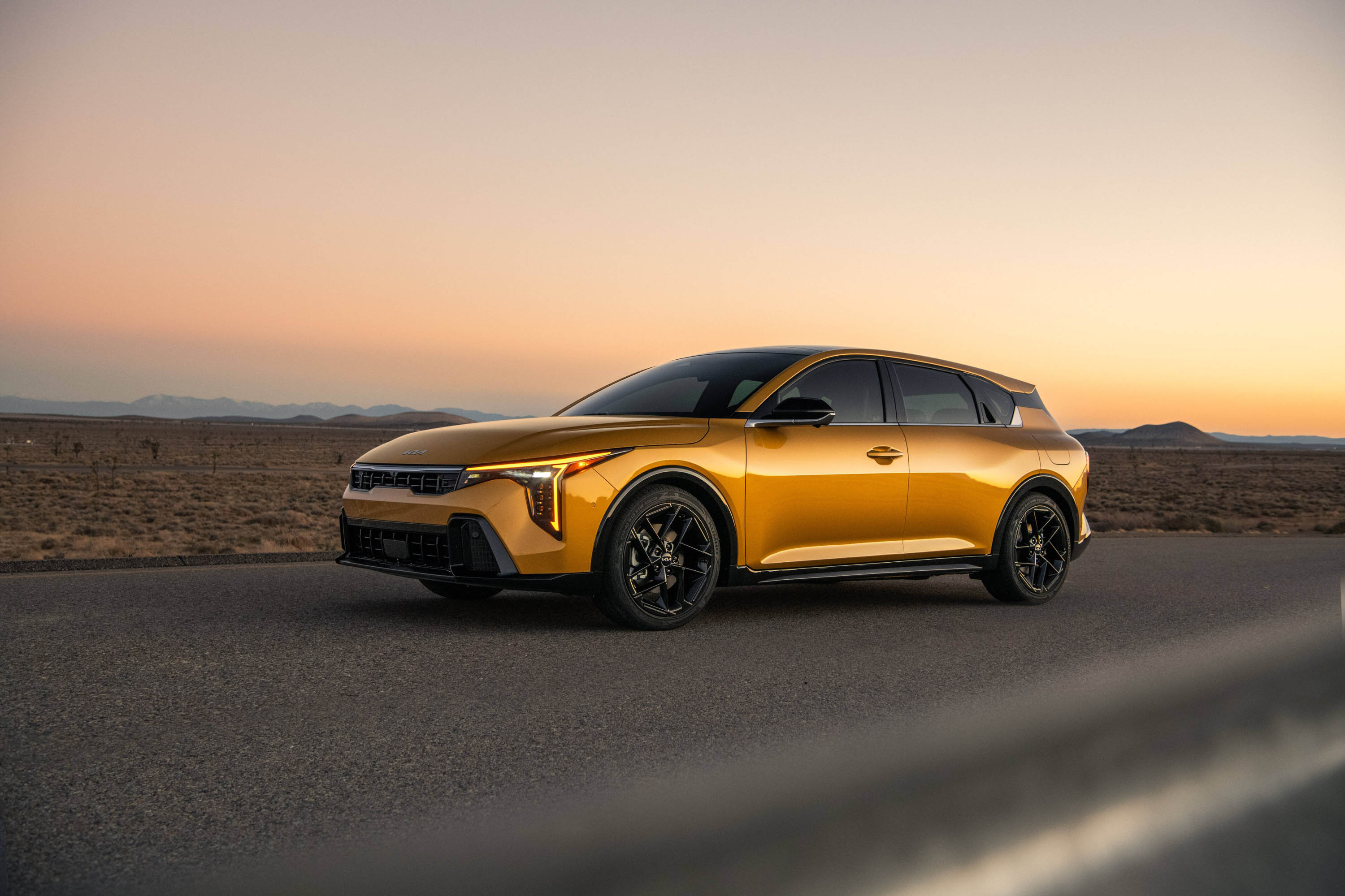 Acquire | Kia is bringing the stylish 2026 K4 Hatchback to the U.S ...