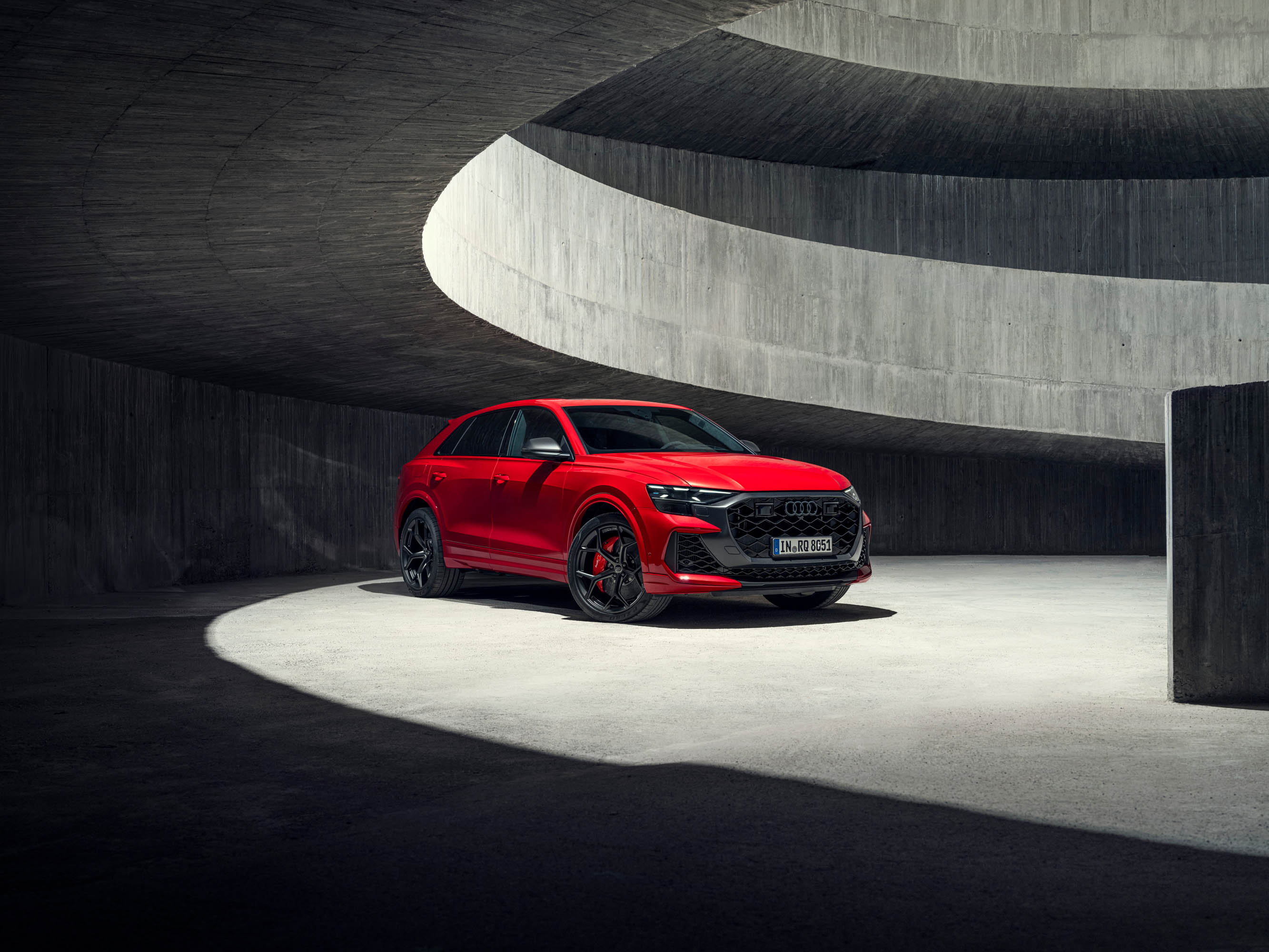 Acquire | The 2025 RS Q8 performance is the most powerful production ...