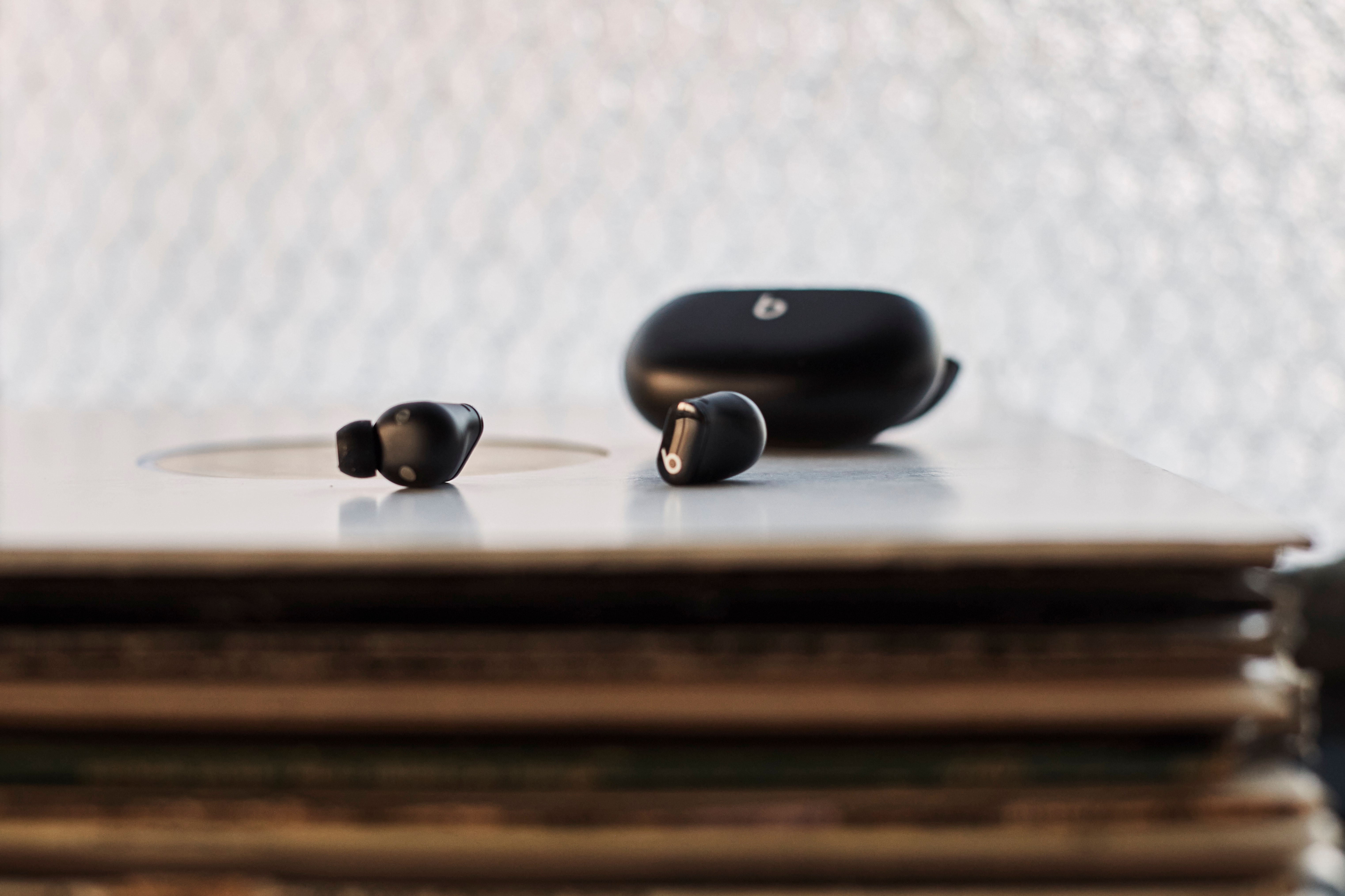 Acquire | Beats releases a new collection of colors for the Studio Buds