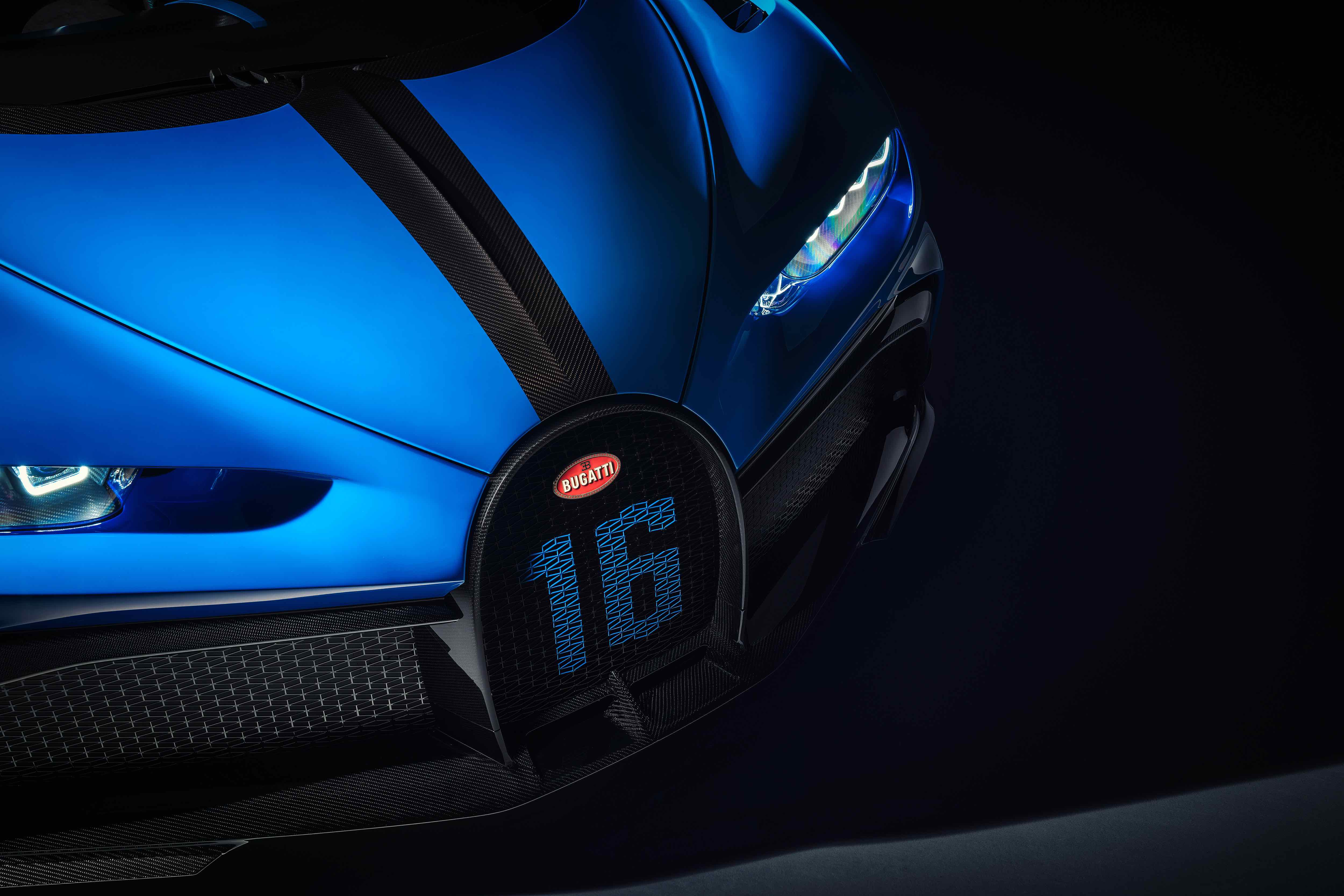 Acquire | Bugatti adds a new “Sky View” option to the Chiron