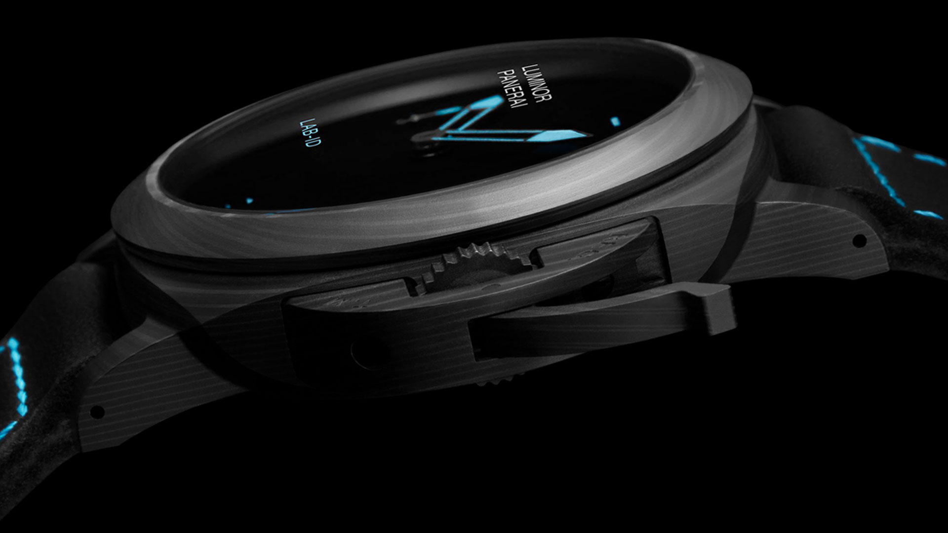 Acquire | Panerai’s Luminor Submersible 1950 Carbotech 3 Days Automatic