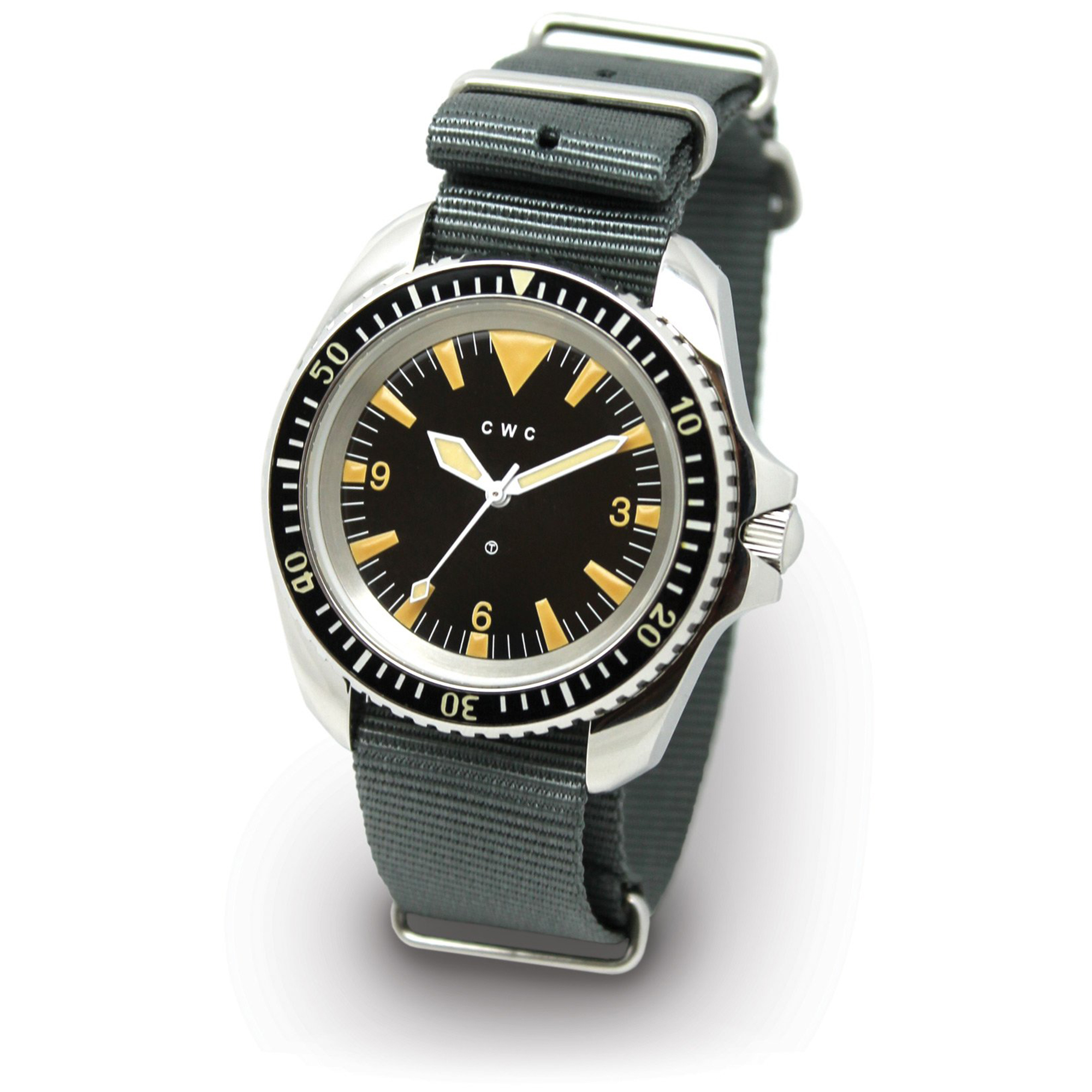 Acquire | Cabot Watch Company resurrects a Royal Navy-issued dive watch ...