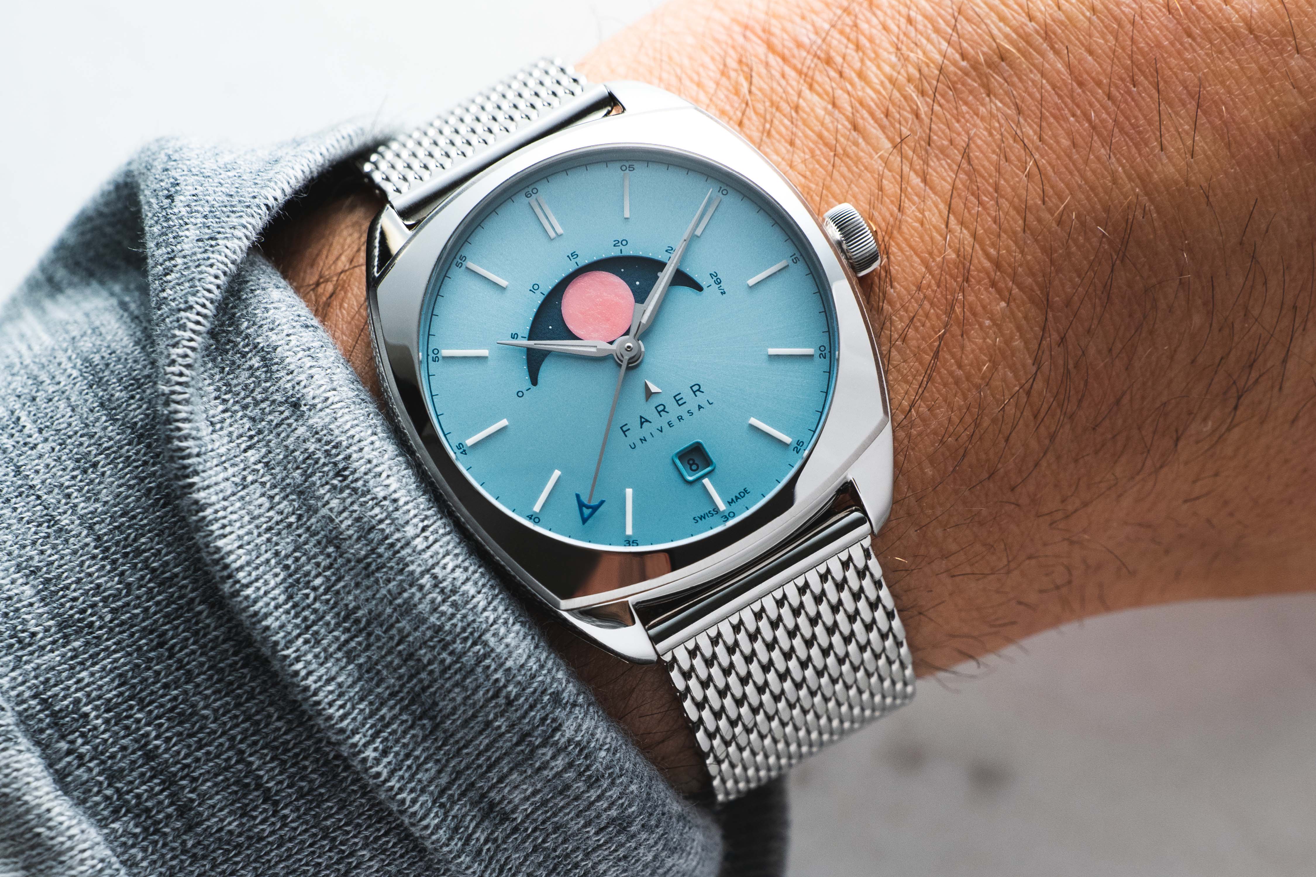 Acquire | Farer updates the Stanhope with a new cushion case