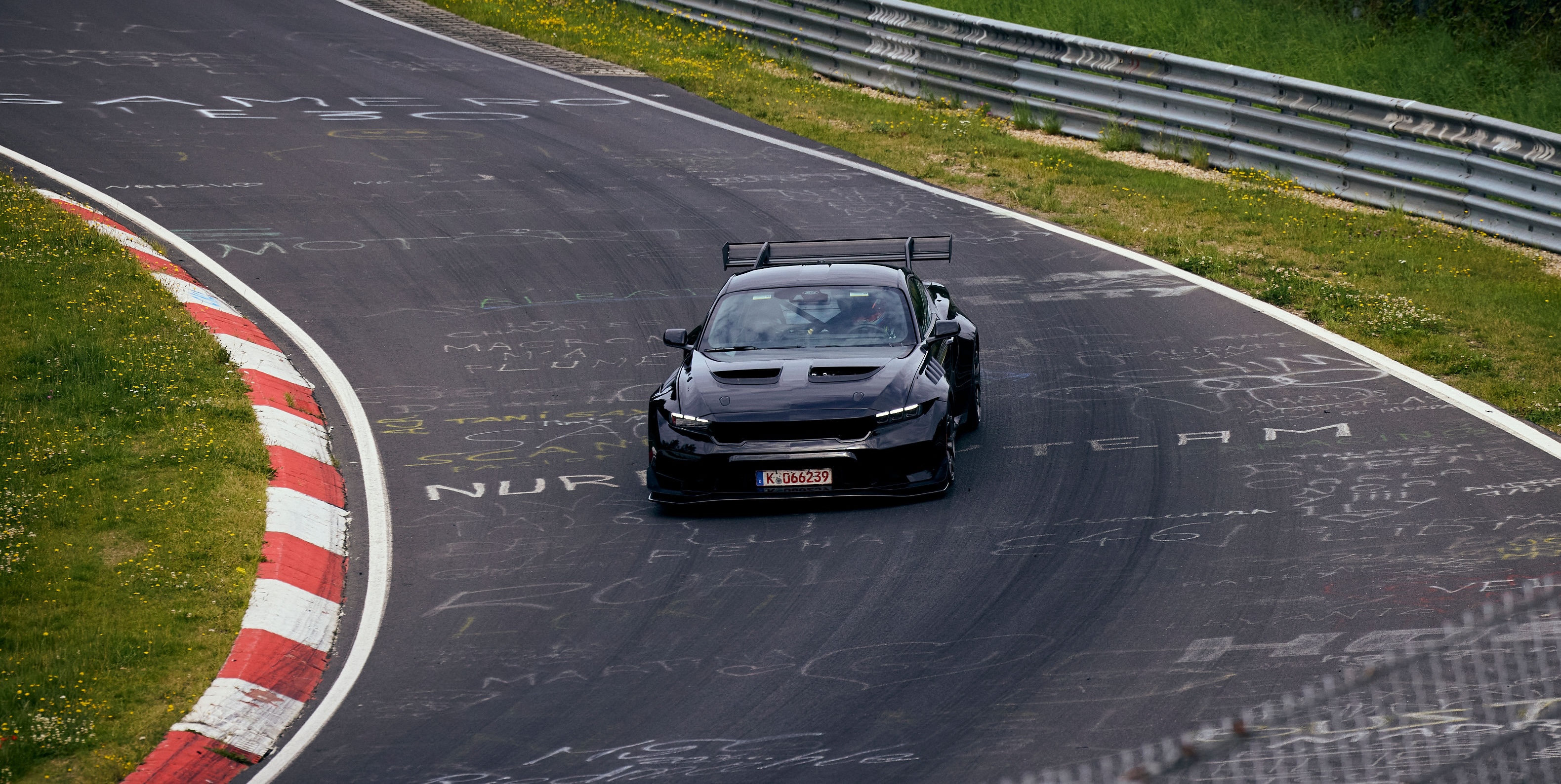 Acquire | Ford unveils its GTD-inspired Mustang Dark Horse SC