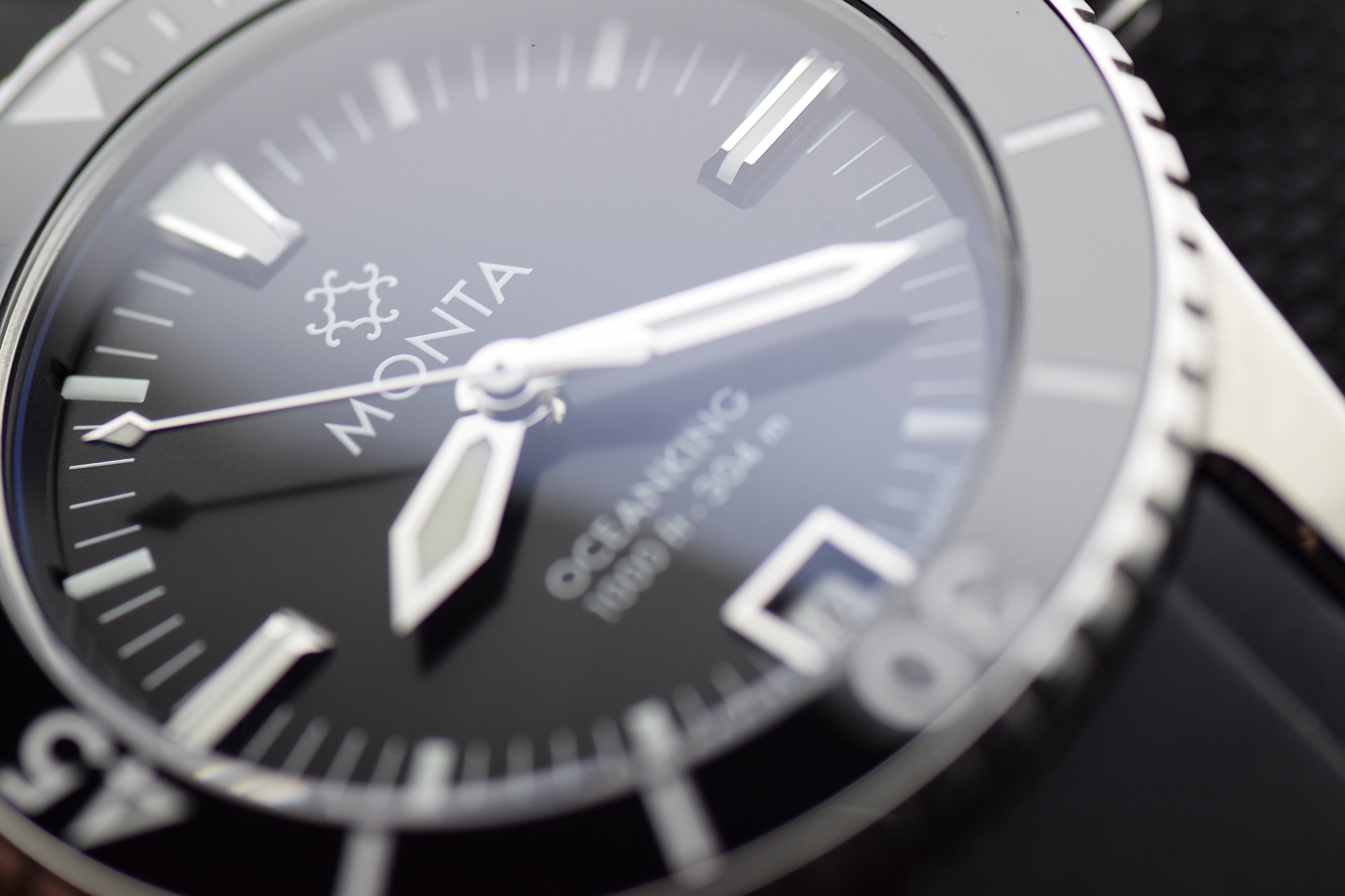 Acquire | Monta launches its first dive watch, the Oceanking