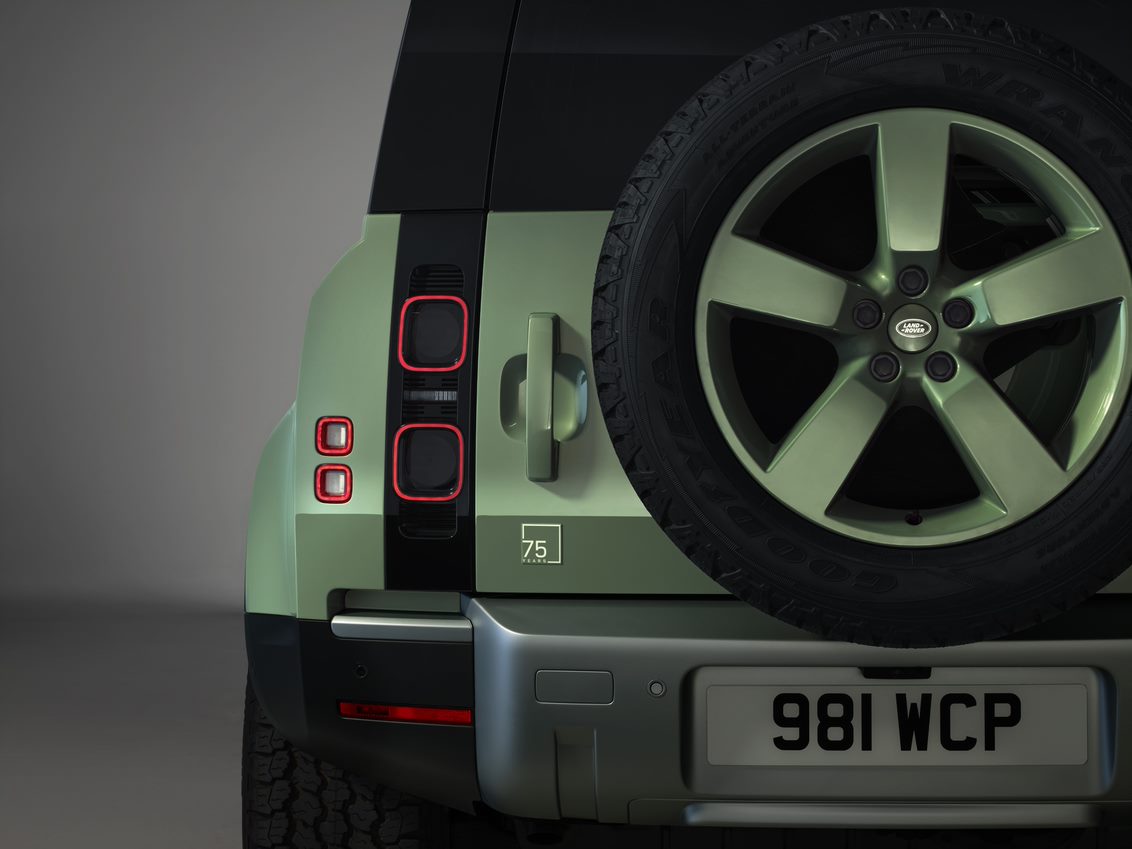 Acquire | Land Rover celebrates its 75th anniversary with a limited ...