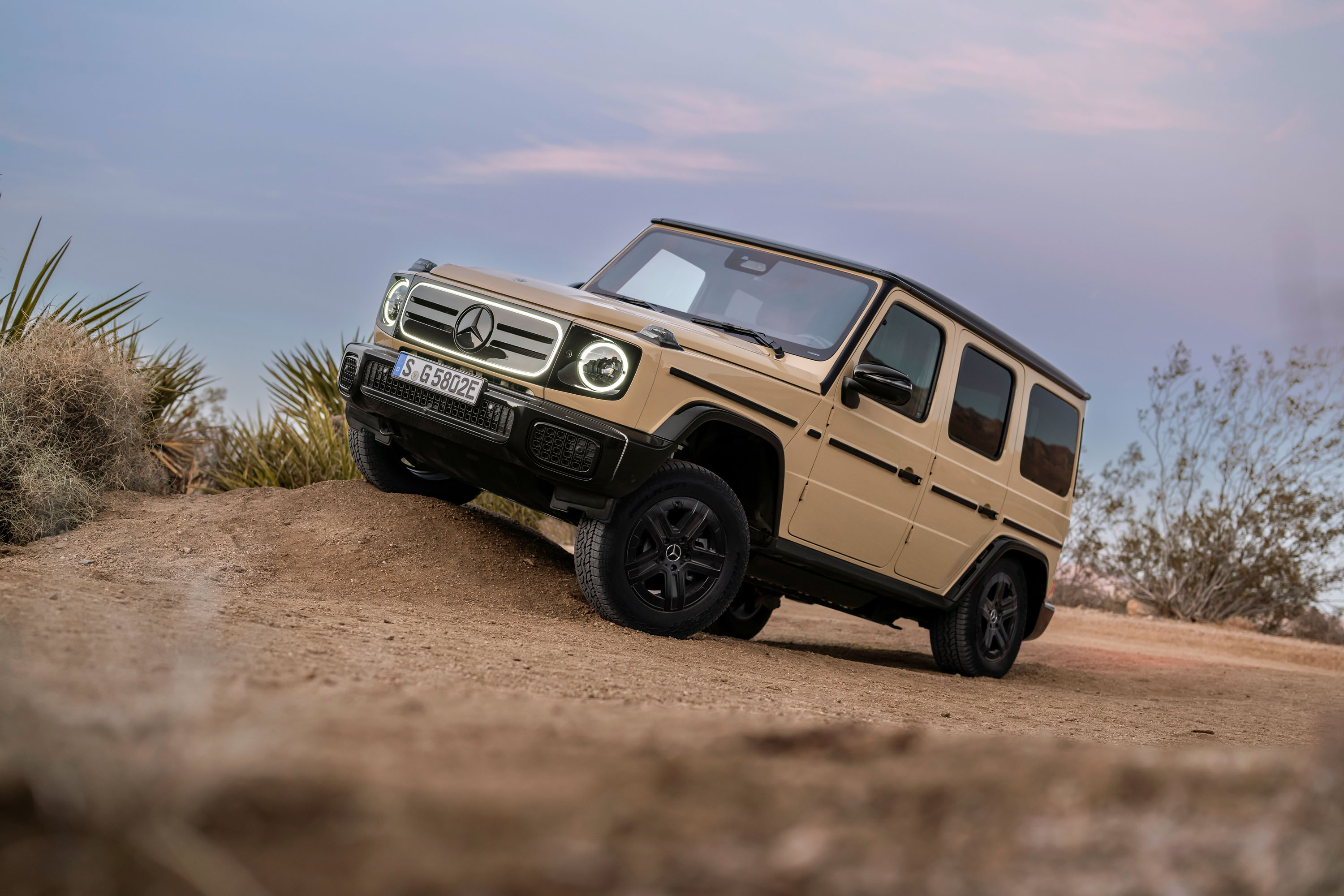 Acquire | Mercedes unveils the 2025 all-electric G-Class