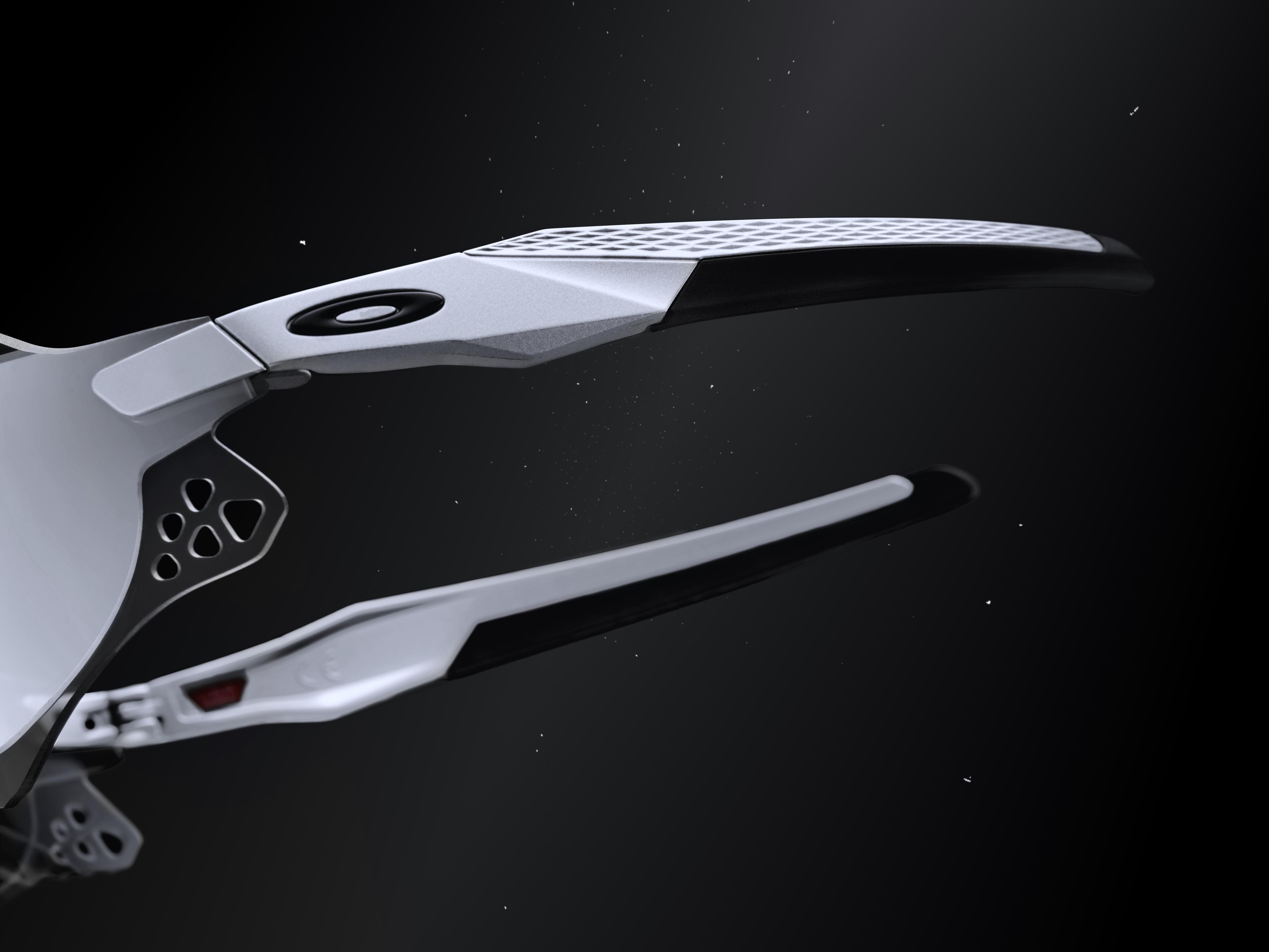 Acquire | Oakley’s Olympic-ready Xeus gets updated in a silver colorway