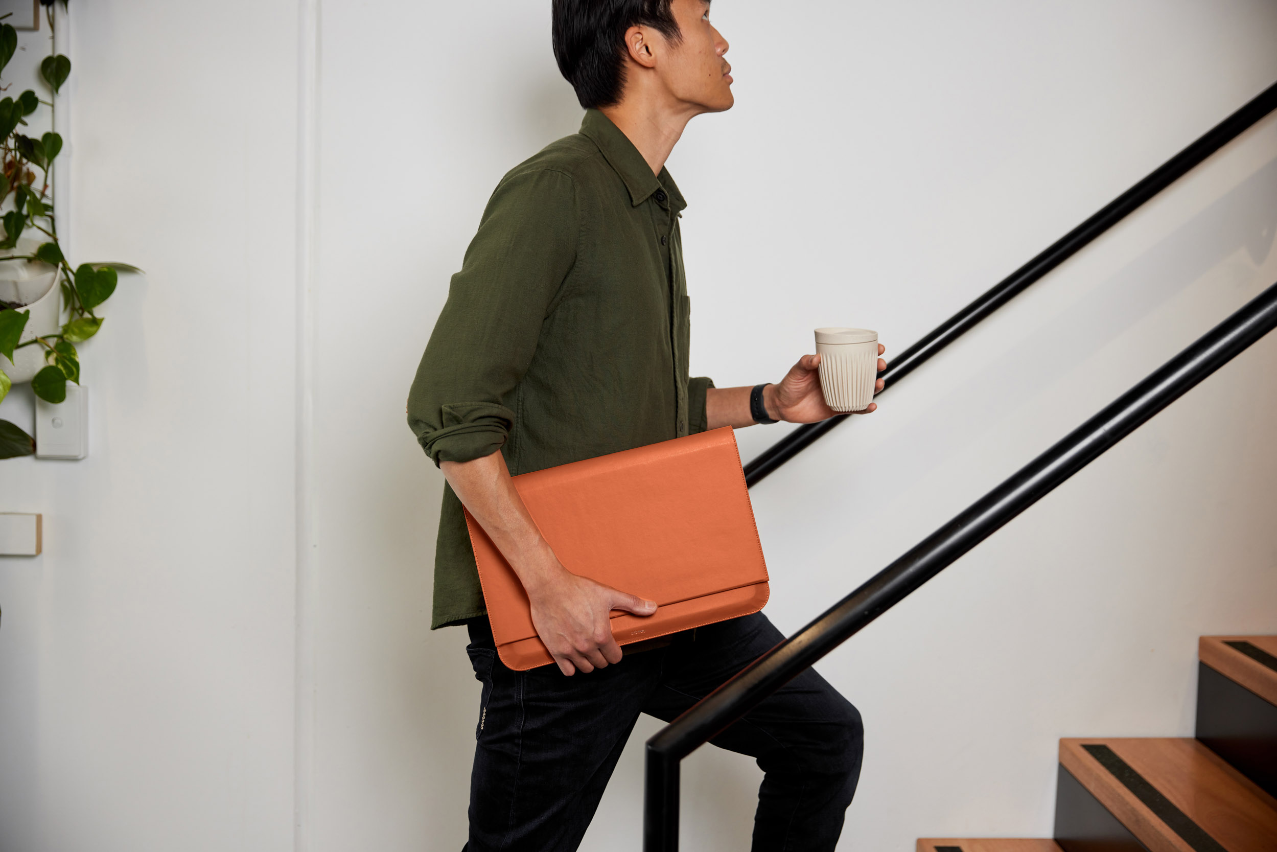 Acquire | Orbitkey’s Nest v2 adds more storage and faster wireless charging