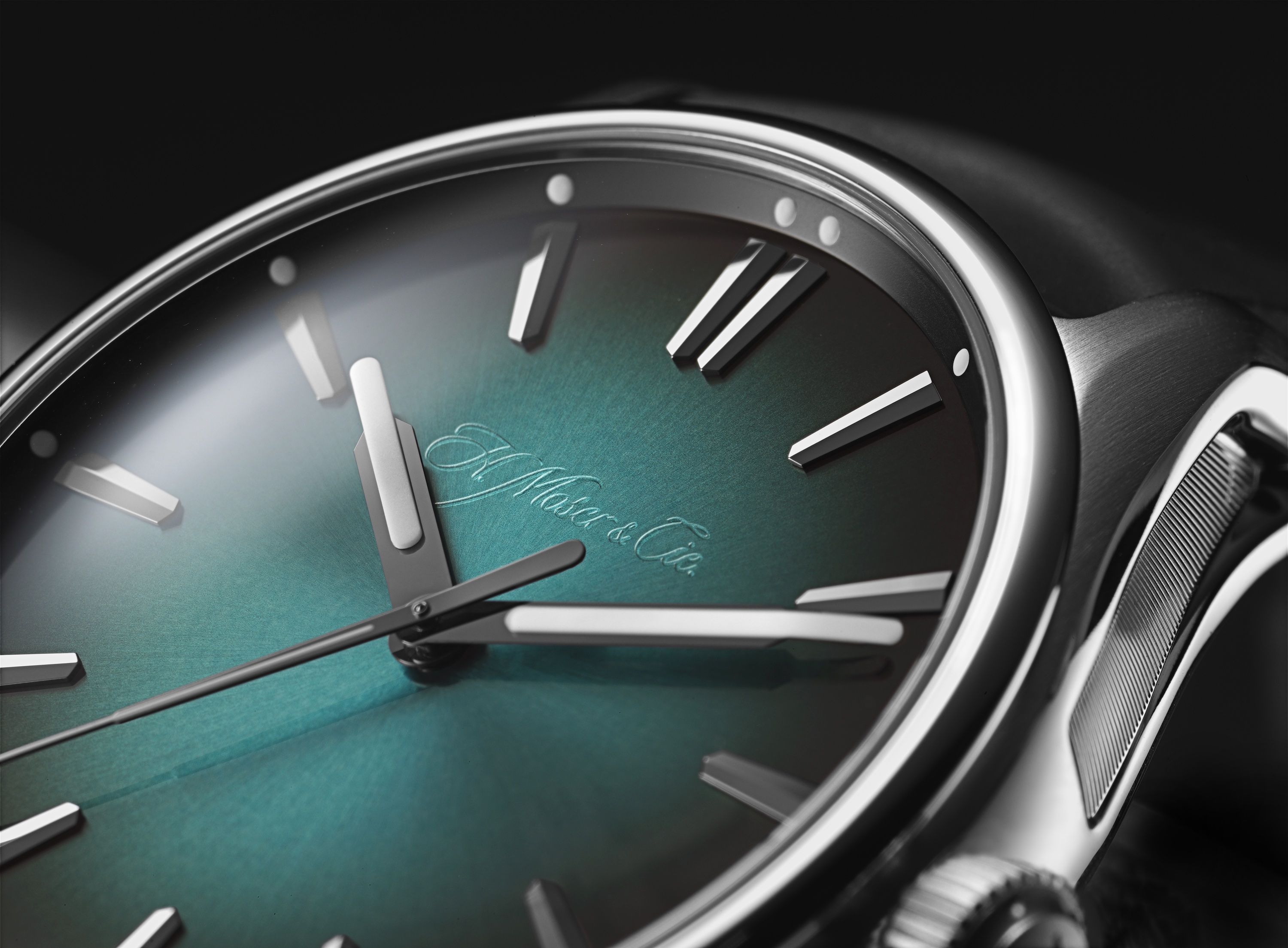 Acquire | H. Moser & Cie launches the Pioneer Mega Cool