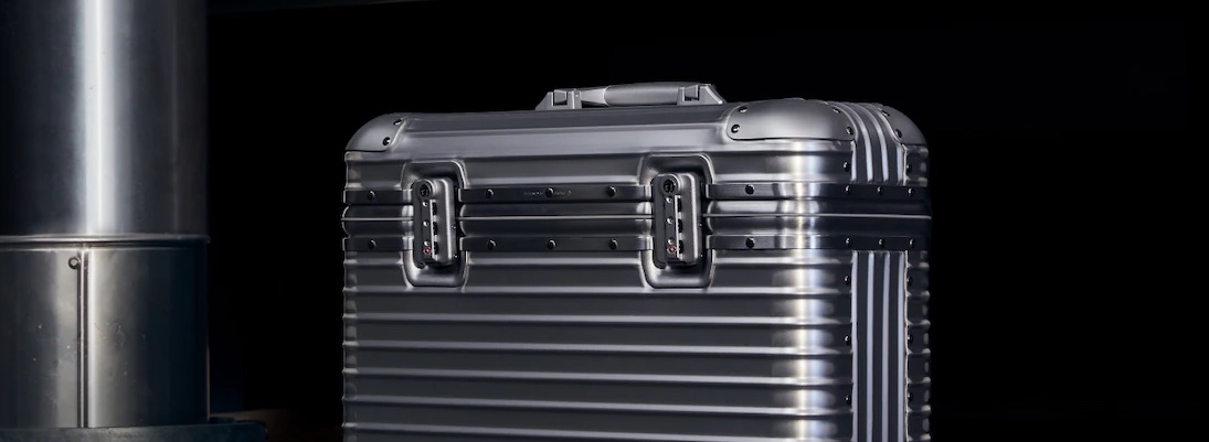 Acquire | Rimowa revives the Original Pilot Case