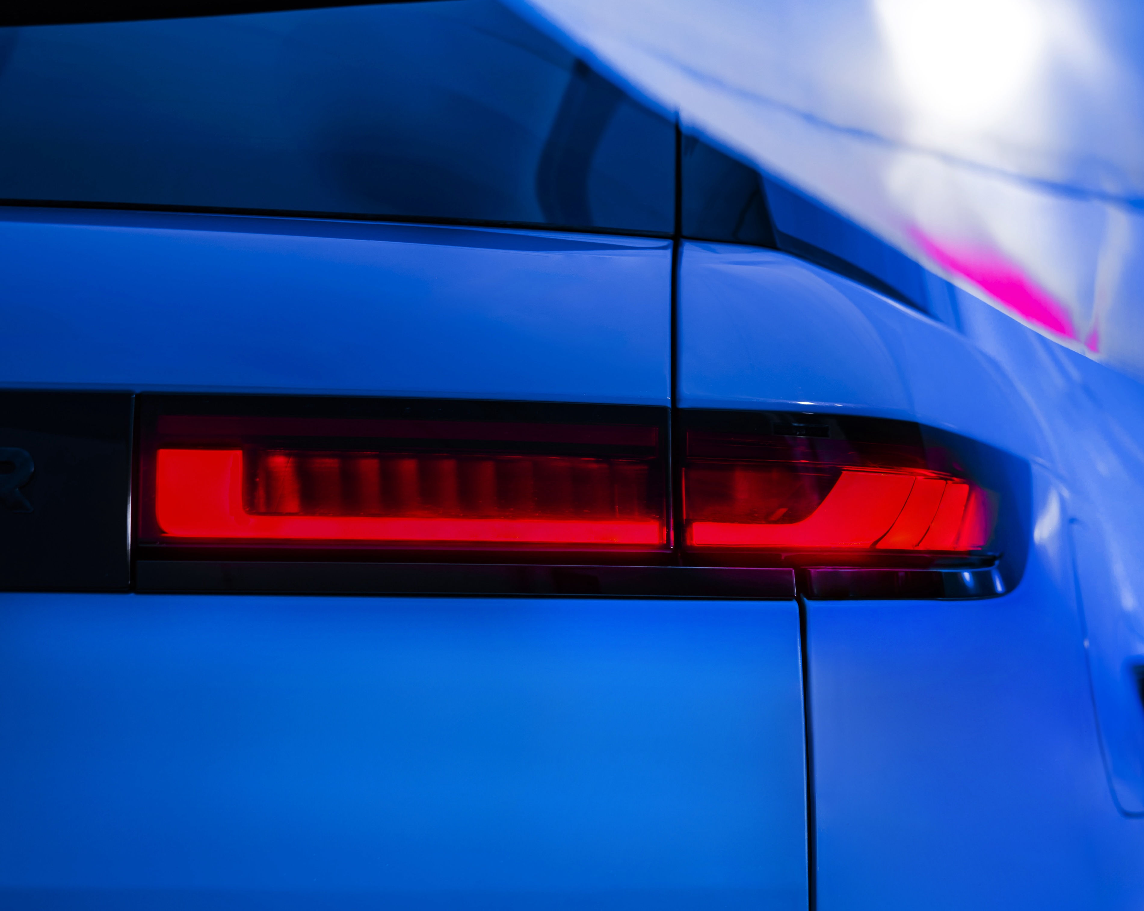 Acquire | Range Rover unveils the SV Arete Edition