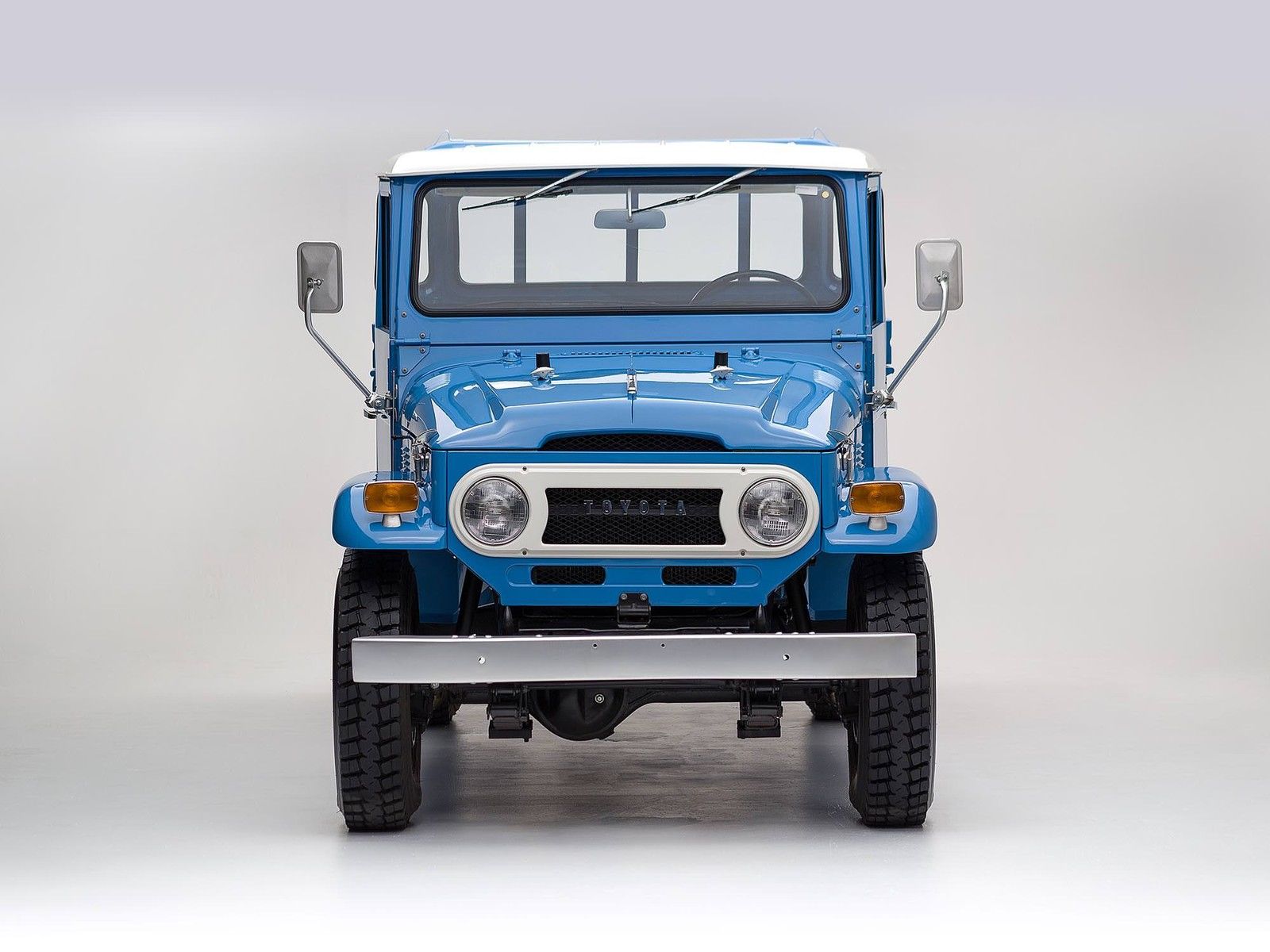 Acquire | One of Toyota’s most beautiful pick ups just hit ebay