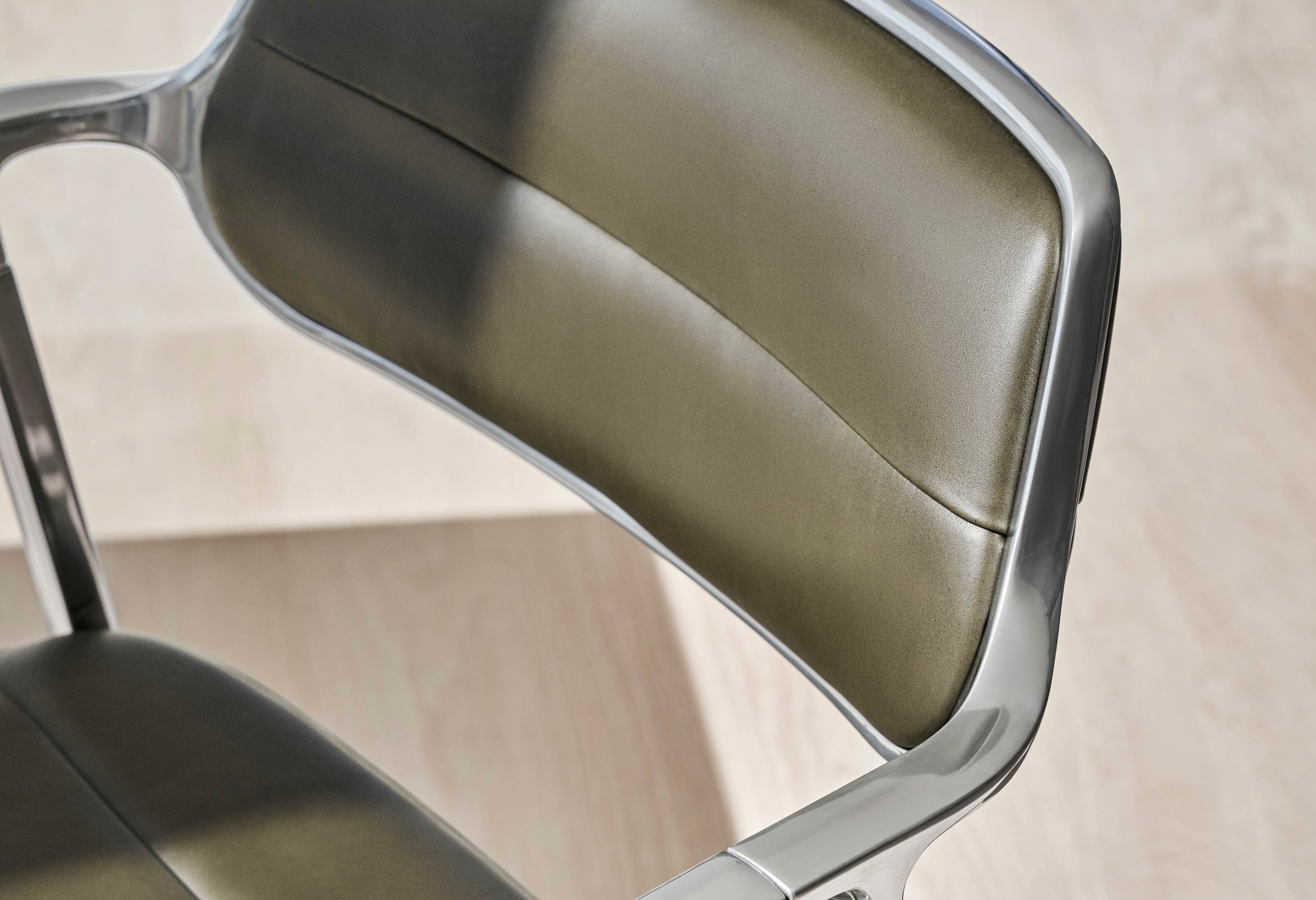 Acquire | Geiger fine tunes ergonomics and style with their Taper Chair